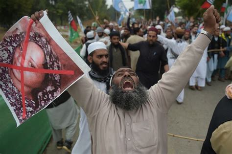 Top Court Clears Way For Woman In Blasphemy Case To Leave Pakistan Wsj