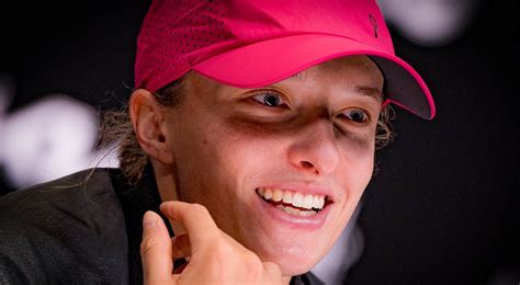 Insolite Wta Stuttgart Swiatek Qui Vise Une Troisième Porsche