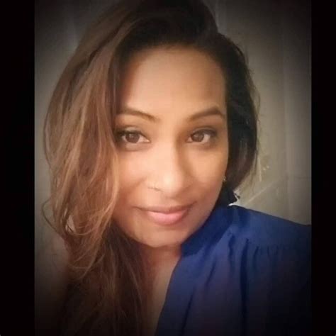 Alisa Persad Real Estate Agent In Riverview Fl