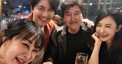 정우성 혼외자 인정·극비 결혼 후 근황 포착송강호와 밝은 미소 정우성 혼외자 인정·극비 결혼 후 근황 포착송강호와 밝은 미소