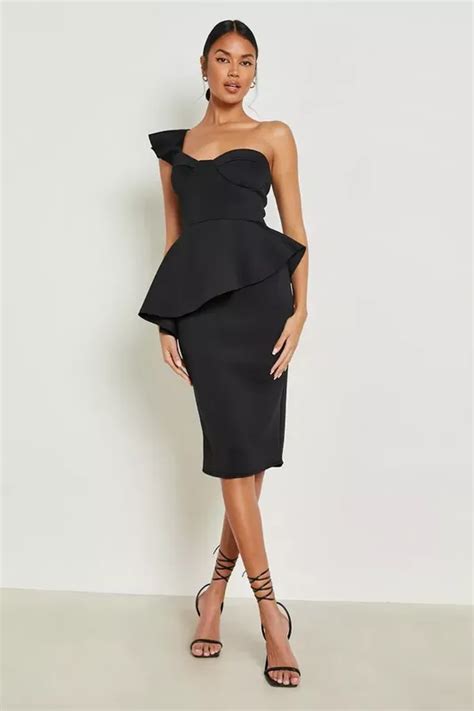 Новое шикарное платье по фигуре — ціна 525 грн у каталозі Сукні міді