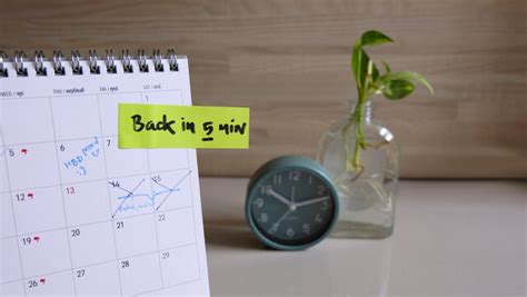 Back In 5 Min Clock