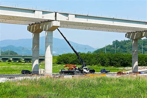 건설 중인 고속 도로 고가 도로 유토이미지 상세페이지 베이직샵 사진 20944597