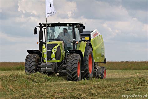 Claas Arion 640 Claas Variant 360RC Obrazek Fotka Zdjecie Photo