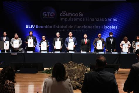 Firman Convenio De Coordinación Y Colaboración Administrativa En
