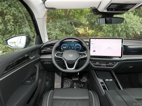 迈腾内饰实拍高清大图迈腾 2024款 380tsi Dsg尊贵版大迈包第2张图片大全太平洋汽车