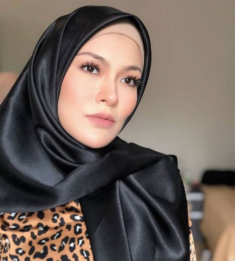 Berkat Zuriat Pertama Mona Allen Tekad Berhijab Saya Dah Lama