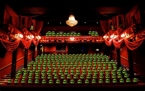 Désinformation Toute Première Cérémonie Des Prusters — Désencyclopédie