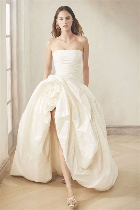 Oscar Wedding Dress