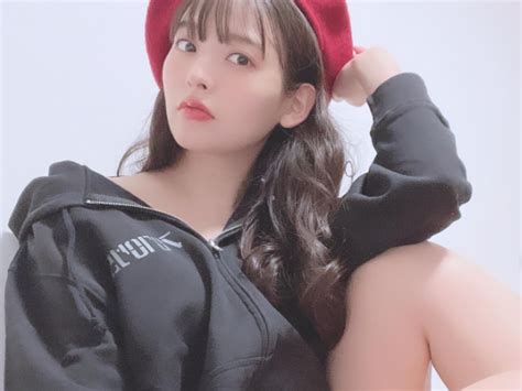 「えろい」上坂すみれ、太もも全開ショットにファンもん絶！ 「セクシーすぎて泣きました」 2 2 All About ニュース