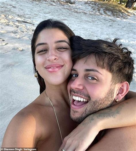 Love Islands Shannon Singh Sends Temperatures Soaring As She Poses