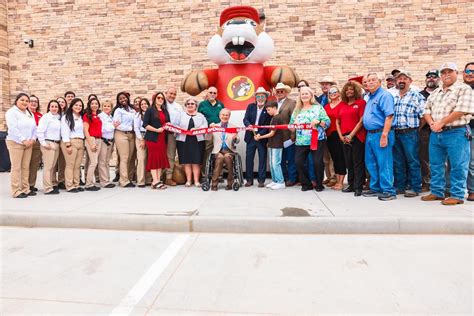 Texas Governor Attends Grand Opening Of Countrys Largest Buc Ees
