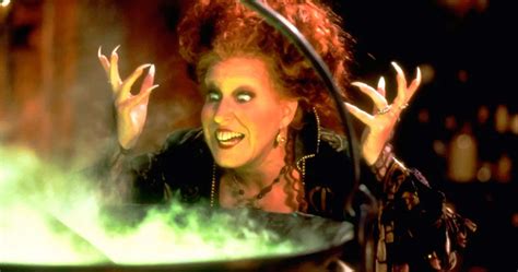 Hocus Pocus 2 Moves Forward At Disney With New Director Anne Fletcher