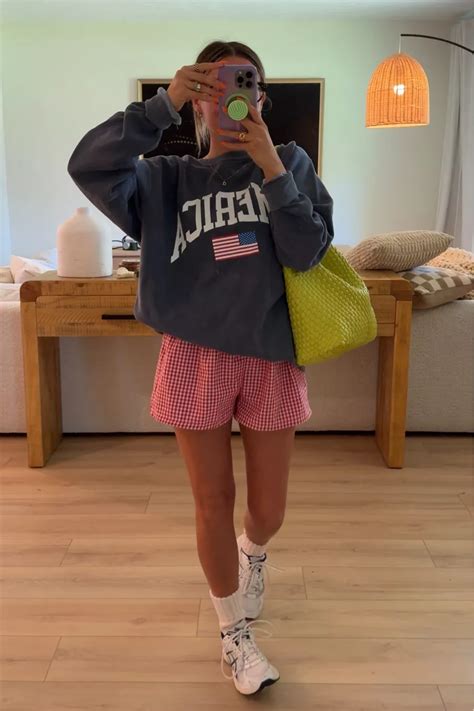 35 Cute Boxer Short Outfit Ideas You Need To Try In 2025