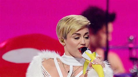 Miley Cyrus Compares Breaking Bad Rolling Stone Interview Celeb News
