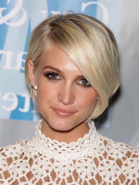 Short Hairstyles For Oval Faces