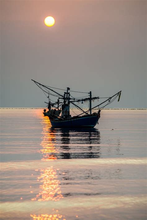 Samroiyod Strand Thailand Fischerboote Auf Dem Meer Hintergrund Stockbild Bild Von Hafen