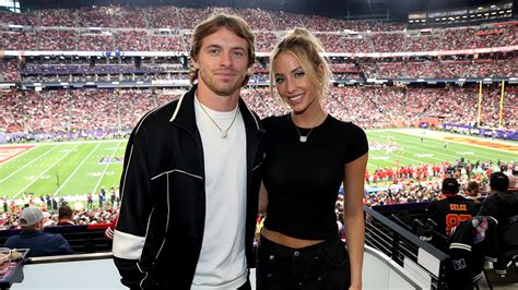 Alix Earle Shuts Down Spilt Rumors With Texans Braxton Berrios Fox News