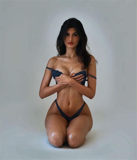 Yael Cohen Aris Rsexywomanoftheday