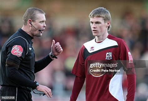 Soccer Referee Hall Photos And Premium High Res Pictures Getty Images