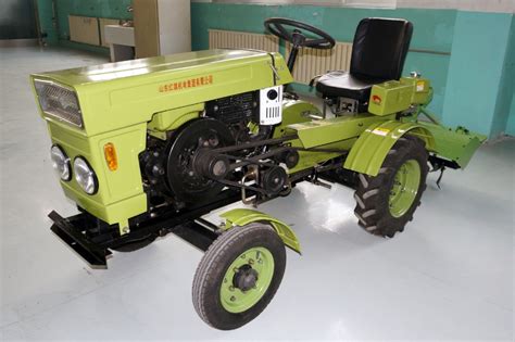 Small Type 4 Wheels Tractor From China Manufacture Hq15e Hongji