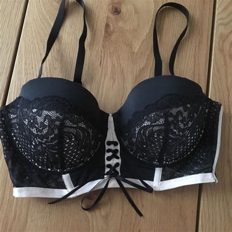 Hunkemöller Bh Dunya Longline Model 80c In 42897 Remscheid Für 25 00 € Zum Verkauf Shpock De