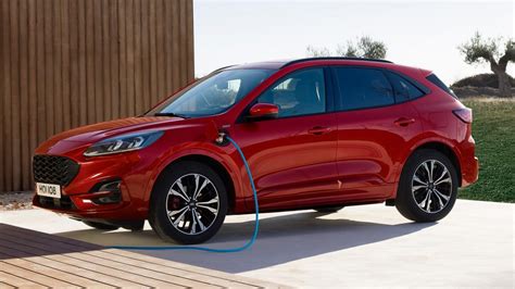 All New Ford Kuga Is A Focus On Stilts Up 50 Km Ev Range For Phev