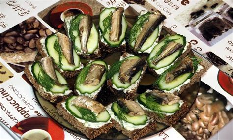 Бутерброды со шпротами: легкий рецепт приготовления вкусных бутербродов ...