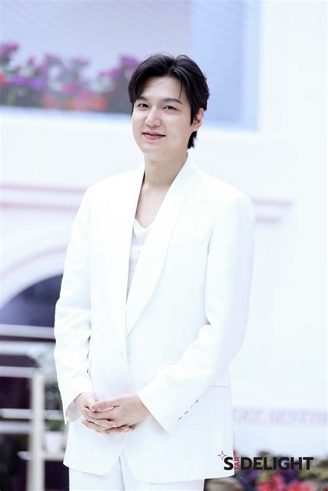 Lee Min Ho Gây Chú ý Với Diện Mạo ở Tuổi U40