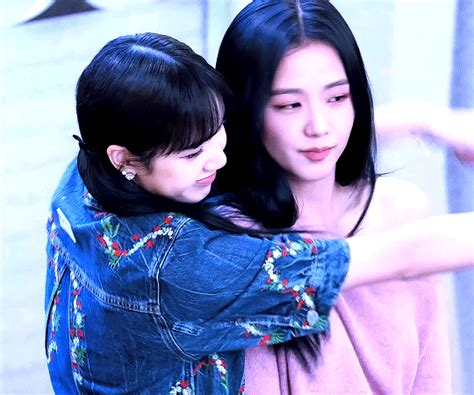 Lisa Hug All Members 220925 ‘born Pink Fansign