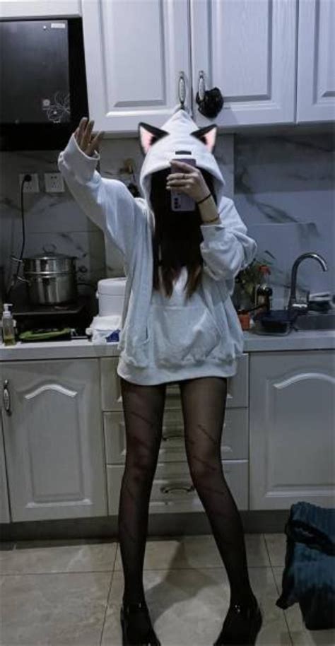 【足控】品尝刚刚毕业的女大学生职业裤里丝装的黑丝脚 53p1v 134g百度云 懒人部落