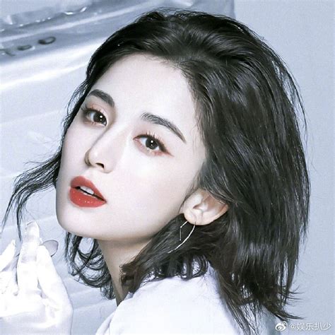 古力娜扎和杨烁主演的《归还世界给你》评分34这剧都播完了