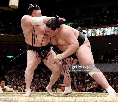 Yokozuna Wrestler Photos And Premium High Res Pictures Getty Images