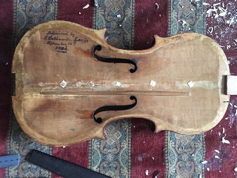 Mirecourt The Naked Luthier