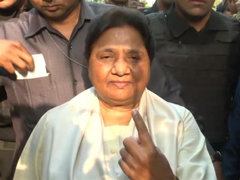 Mayawati Aide Hacked To Death Cannot Be Buried In Bsp Office Court