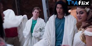 Claire Blackwelder Sexy Scene In Power Rangers Dino Charge Tnaflix