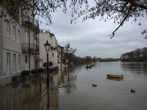 Thames River Flood Before And After Thames Barrier Protecting London