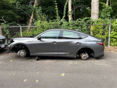 Acure Integra Has Wheels Stolen Acura Integra Forum Yes Its Back