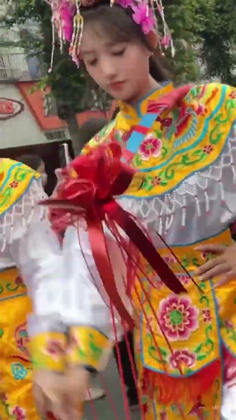 陈族花篮队小姐姐都是百里挑一，一个比一个漂亮 高颜值小姐姐 又美又飒 潮汕挑花篮 Beautiful 熱門 Youtube