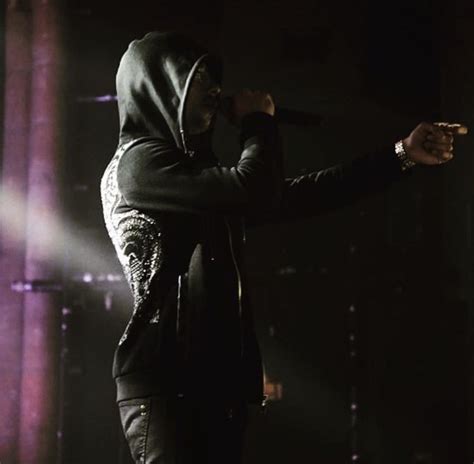 Épinglé par Maes sur Maes Instagram Rappeur Chien