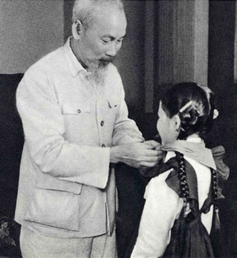 NhỮng BỨc Ảnh HiẾm Hoi CỦa BÁc HỒ LÃnh TỤ HỒ ChĨ Minh VĨ ĐẠi