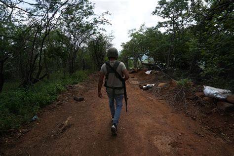 Tepalcatepec Balaceras Entre El Cjng Y Autodefensas Durán Más De 24