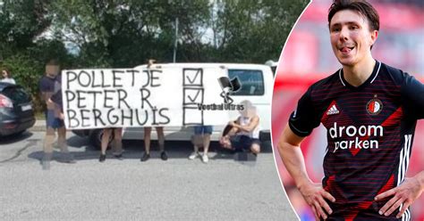 Feyenoord Ultras Bedreigen Steven Berghuis Met Misselijkmakend Spandoek