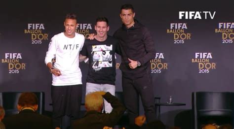 Neymar alaba a Messi y CR7 en gala del Balón de Oro El Siglo de Torreón
