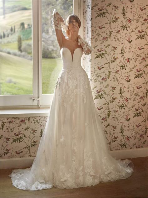 Elona A Line Wedding Dress With Sweetheart Neckline Nicole Milano X