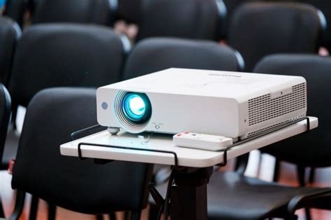 How Much Power Does A Projector Use Pointer Clicker