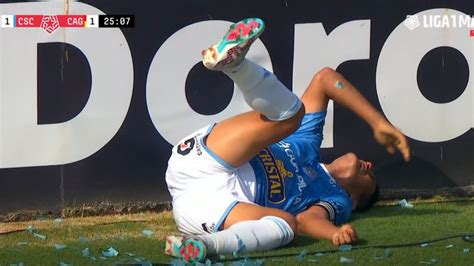 La escalofriante lesión de Irven Ávila en Sporting Cristal vs Atlético