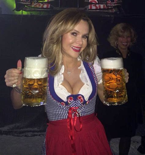 Amanda Holdens Most Dazzling Christmas Attires From Playful Elf To