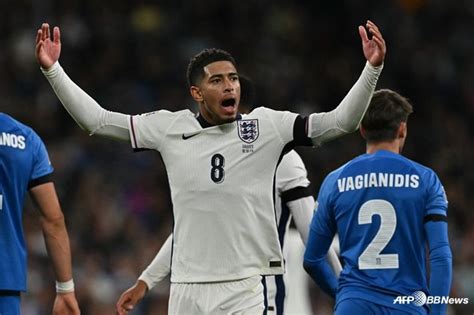 대참사 英 절망 잉글랜드 홈에서 그리스에 1 2 충격패 벨링엄파머 슈퍼스타 대거 선발→충격적 졸전