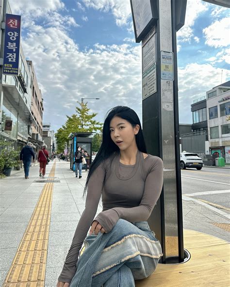 ♥줄리엔강 제이제이 미친 골반 뽐내는 청바지 패션 스타픽